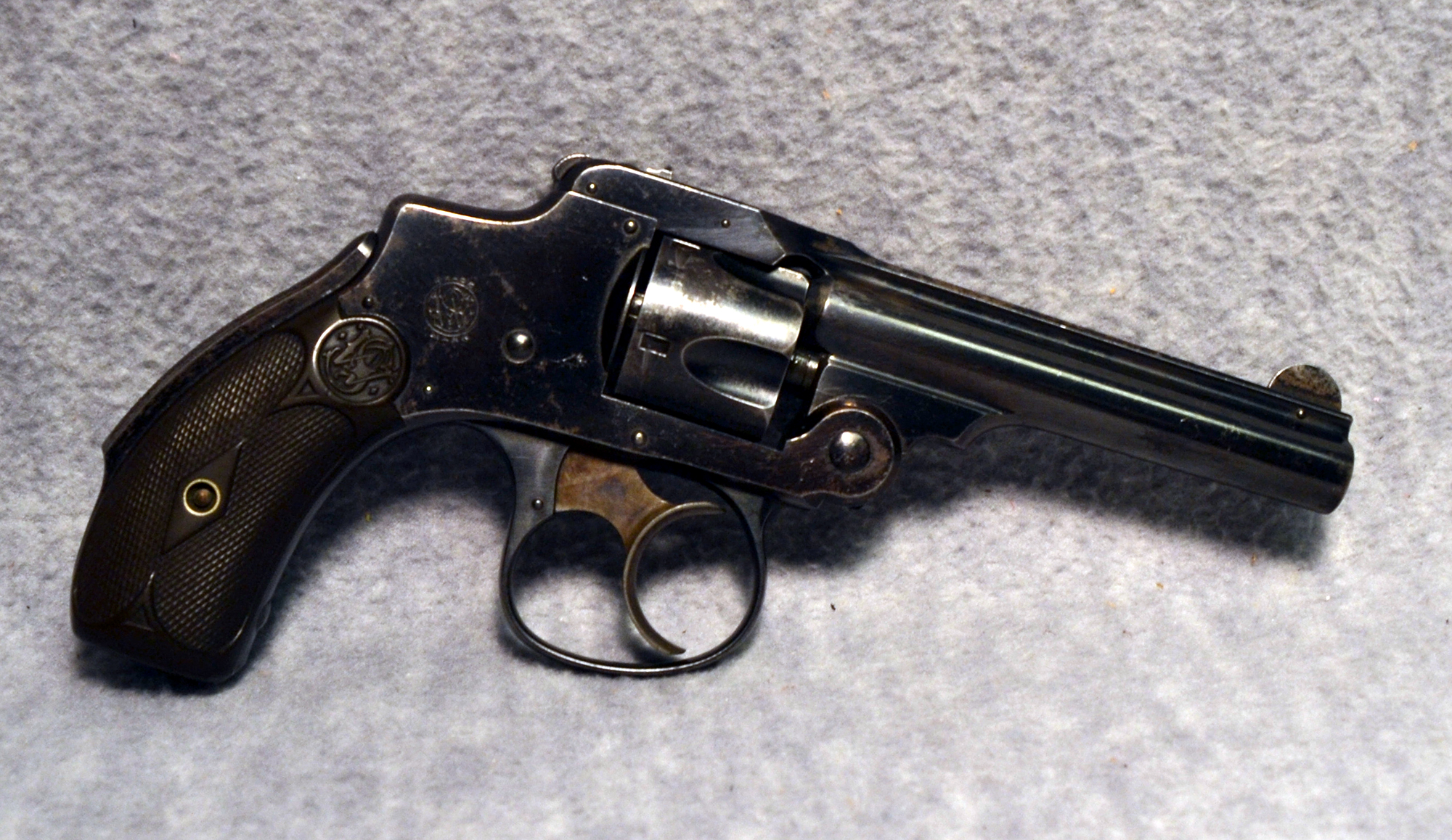 SMITH & WESSON ~ SAFETY HAMMERLESS ~ NONE | Bass Pro Shops